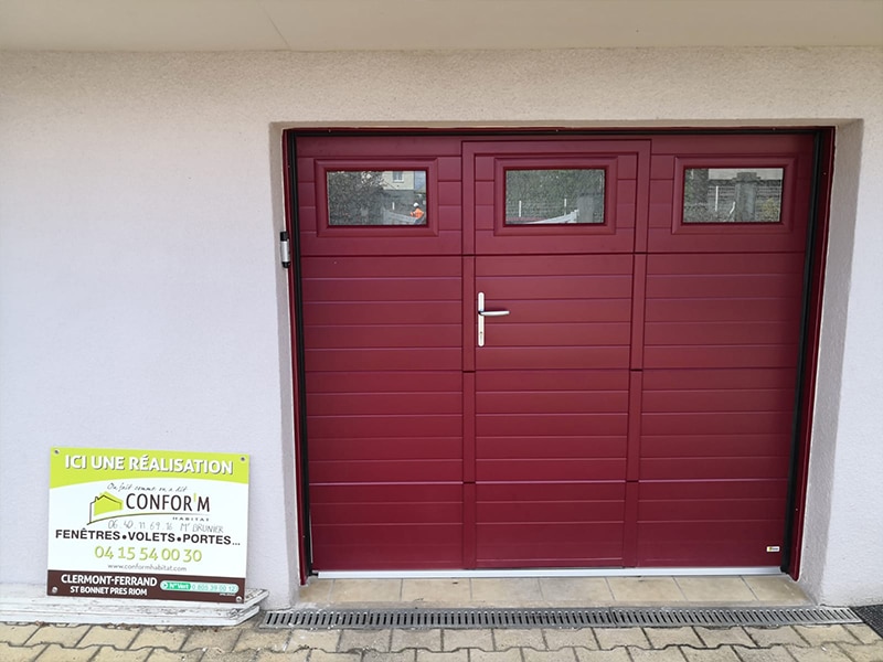 Porte De Garage Sectionnelle Plafond Avec Portillon Et Hublot Coloris porte-de-garage-sectionnelle-plafond-avec-portillon-et-hublot-coloris